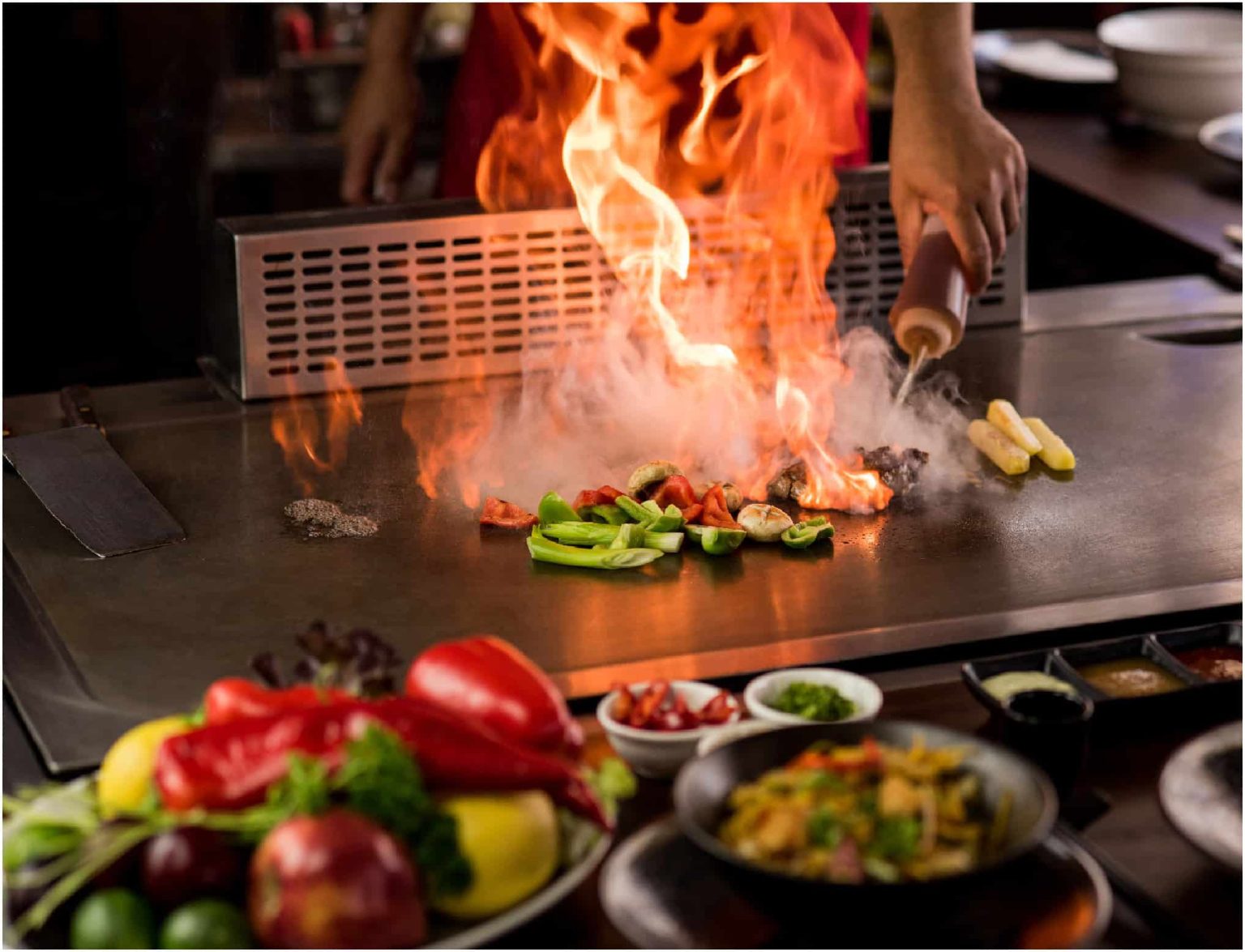 ¿Cómo desengrasar planchas calientes en una cocina? - SUCITESA